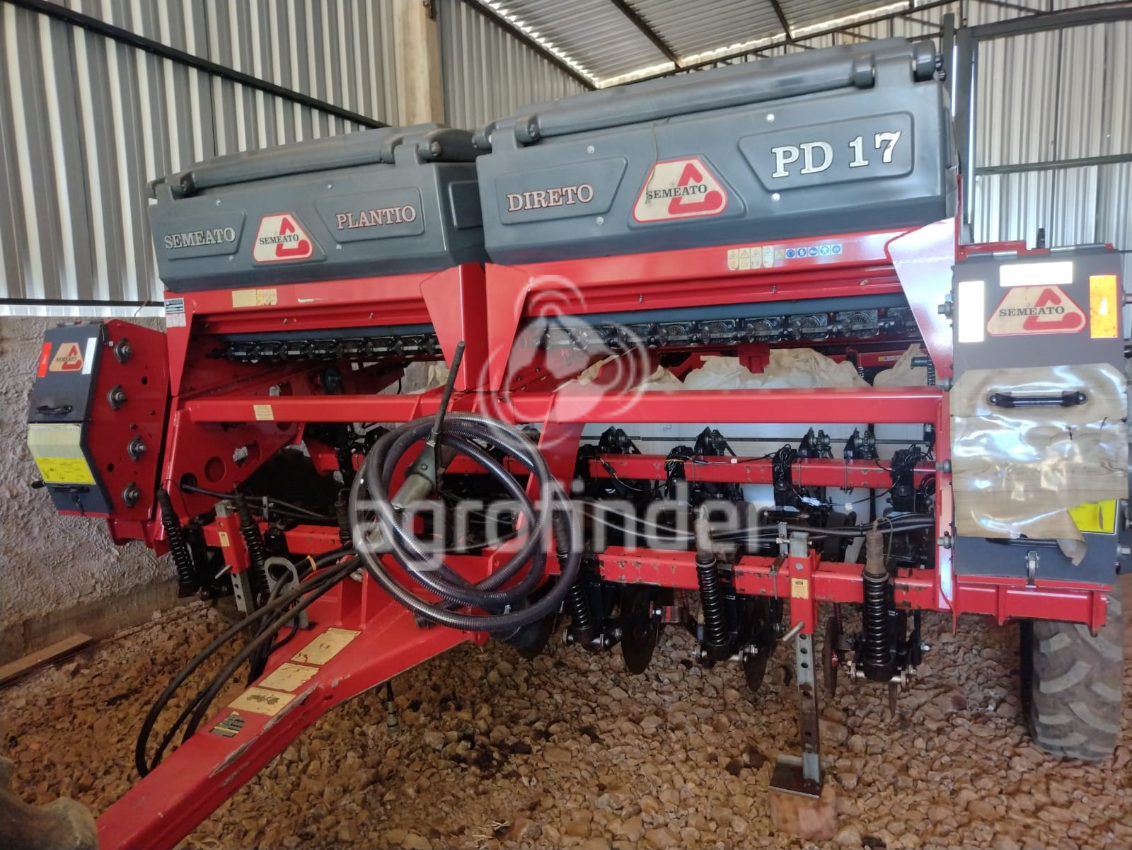 Plantadeira Semeato PD 17 ano 2014 | agrofinder